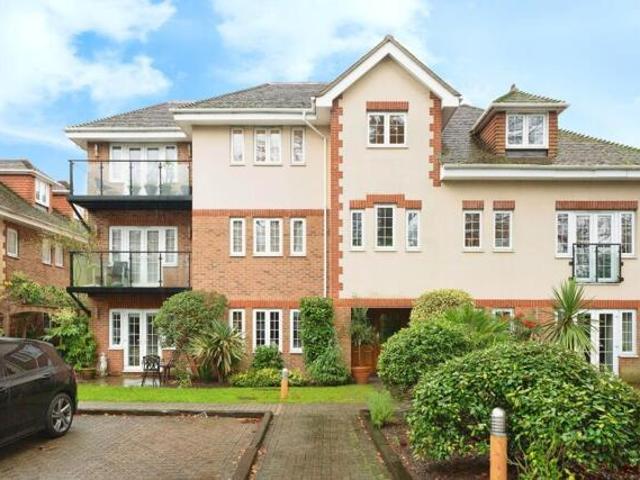 2 Bedroom Apartment Surrey Surrey LS100503223