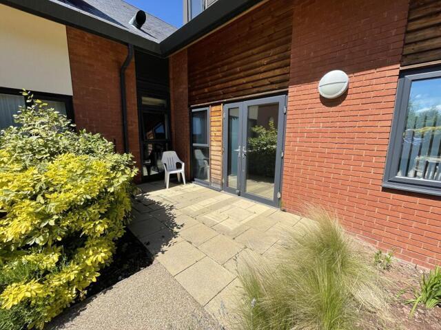 2 Bedroom Apartment Swadlincote Derbyshire LS100132408