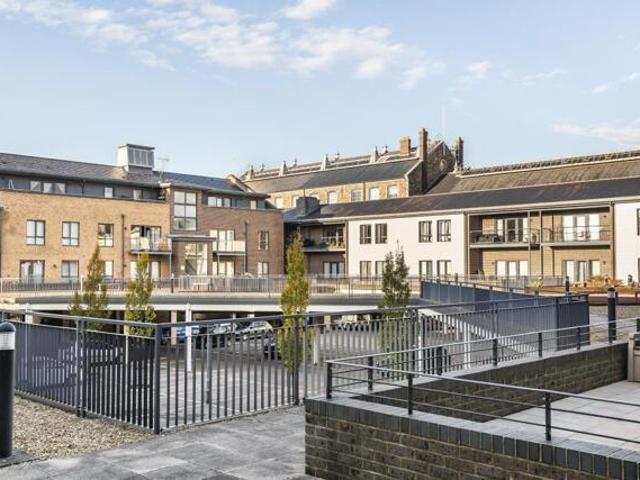 2 Bedroom Apartment Swindon Swindon LS99237204