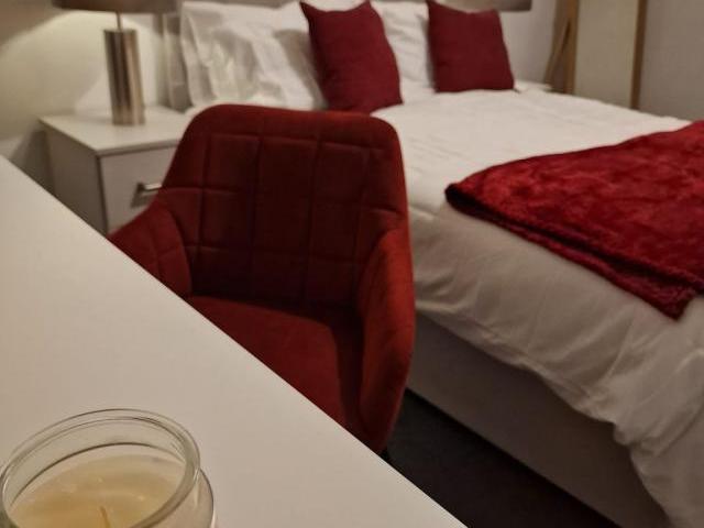 2 Bedroom Apartment Sale 72596925