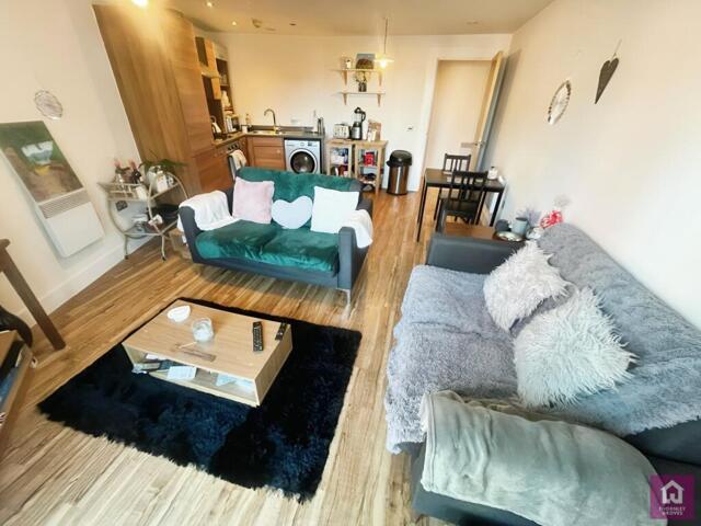 2 Bedroom Apartment Salford Salford 98834867