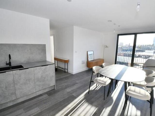 2 Bedroom Apartment Salford Salford 99290067