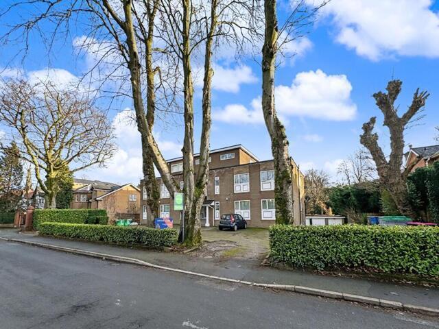 2 Bedroom Apartment Salford Salford 100398660