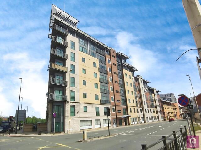 2 Bedroom Apartment Salford Salford 101379075