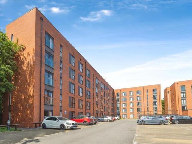 2 Bedroom Apartment Salford Salford LS100953683