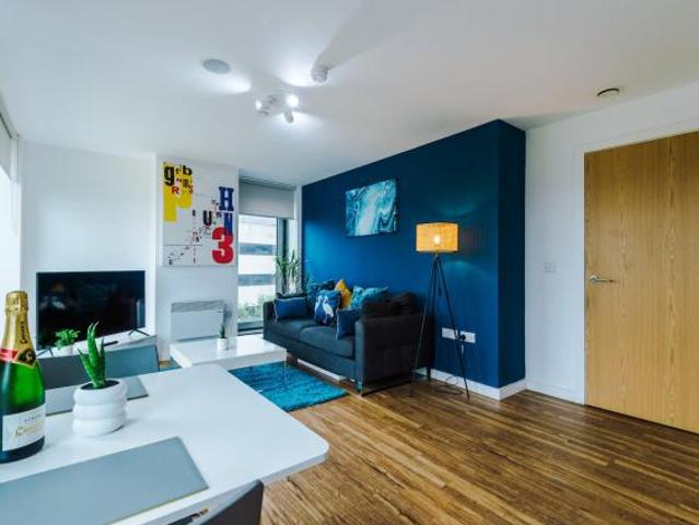 2 Bedroom Apartment Salford Salford LS67147154
