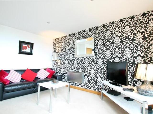 2 Bedroom Apartment Shipley West Yorkshire LS101471815