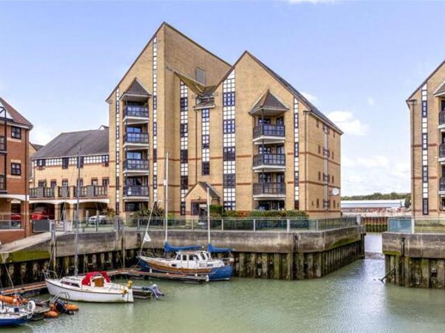 2 Bedroom Apartment Shoreham West Sussex 101931752