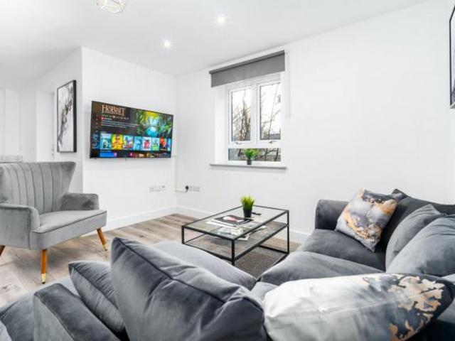 2 Bedroom Apartment Smethwick Smethwick LS66932027