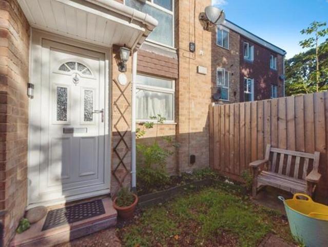 2 Bedroom Apartment Southampton Southampton LS98765996