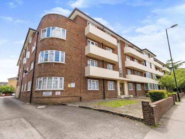2 Bedroom Apartment Southampton Southampton 100058263
