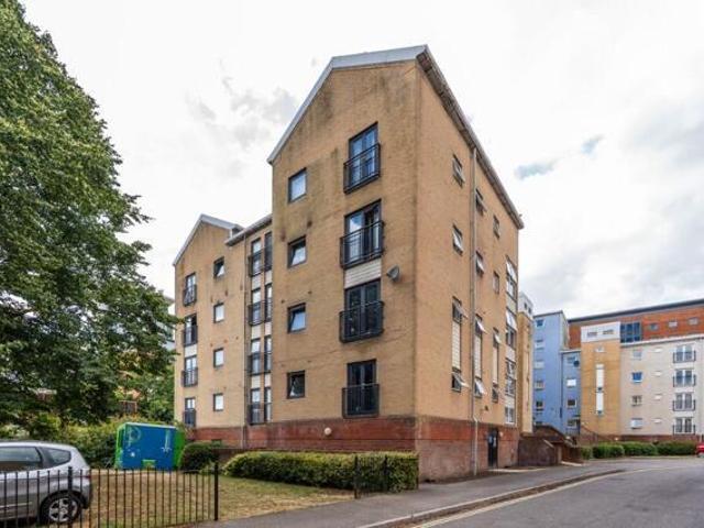 2 Bedroom Apartment Southampton Southampton 101678923