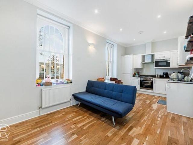 2 Bedroom Apartment Southall Greater London 101931967
