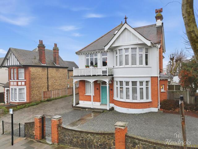 2 Bedroom Apartment Southend On Sea Southend On Sea LS98864309