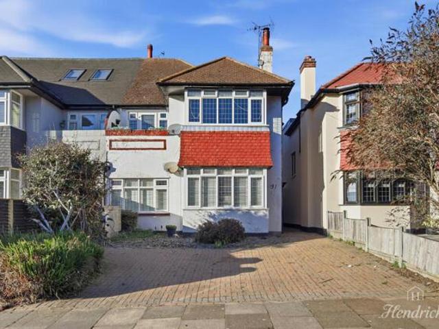 2 Bedroom Apartment Southend On Sea Southend On Sea LS98903731