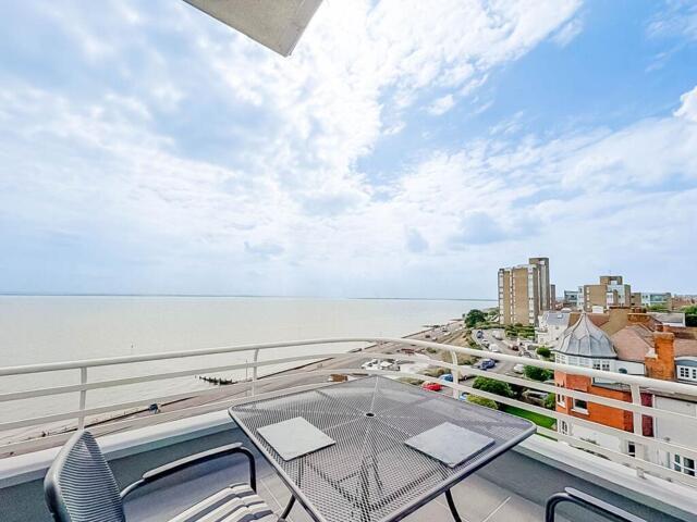 2 Bedroom Apartment Southend On Sea Southend on Sea LS100578777