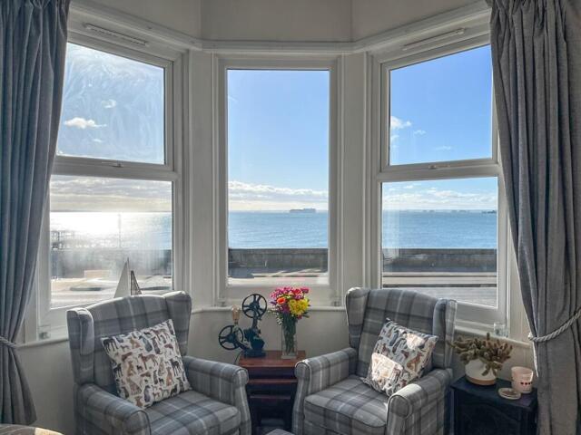 2 Bedroom Apartment Southend On Sea Southend on Sea LS100786947
