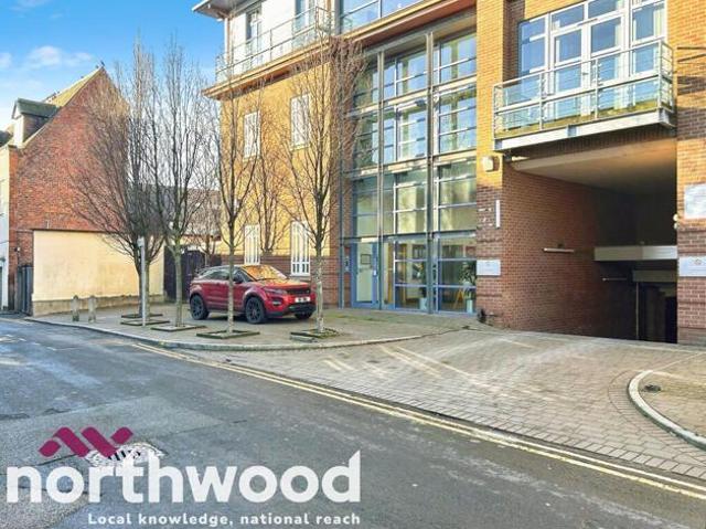2 Bedroom Apartment Southport Sefton LS100733673