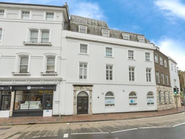 2 Bedroom Apartment Tunbridge Wells Kent LS98834903