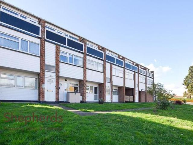 2 Bedroom Apartment Turners Hill West Sussex 100685374