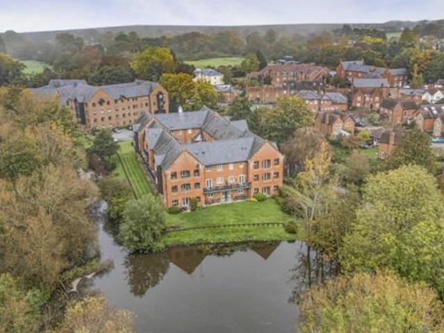 2 Bedroom Apartment Twyford Wokingham LS98577899