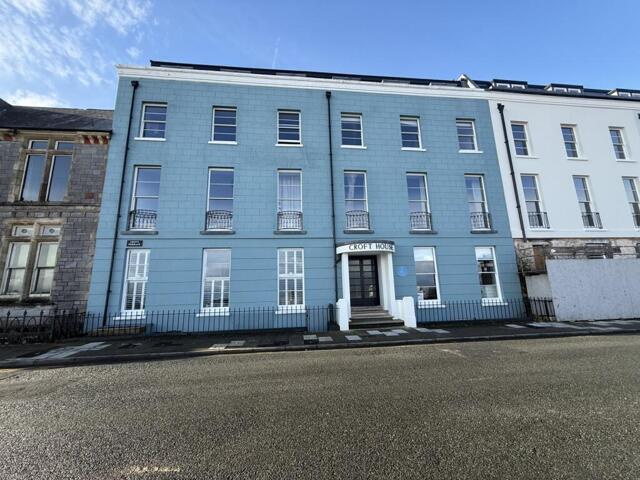 2 Bedroom Apartment Tenby Pembrokeshire LS100540858