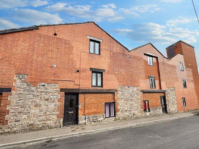 2 Bedroom Apartment Tiverton Devon LS98718231