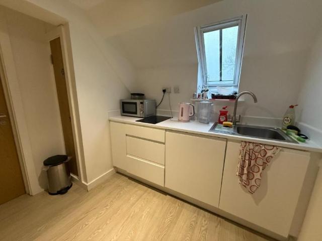 2 bedroom Apartment To Let