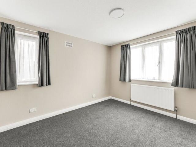2 Bedroom Apartment To Let