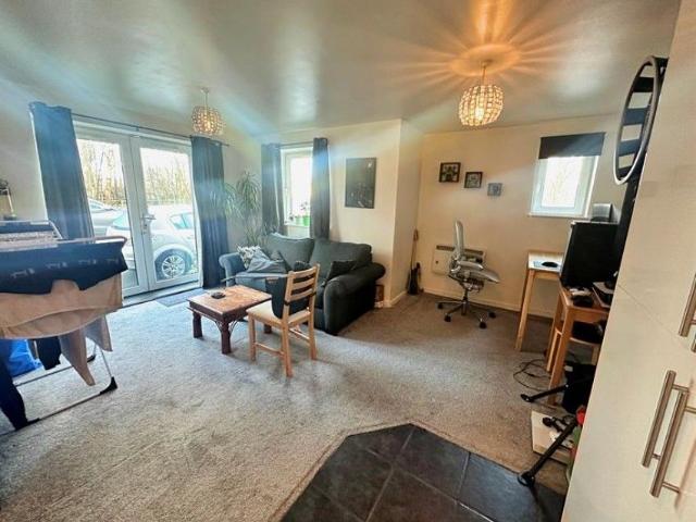 2 Bedroom Apartment Available Arranging tenancy