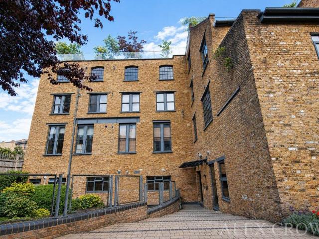 2 Bedroom Apartment To Let