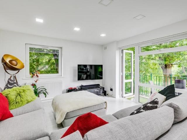 2 Bedroom Apartment To Let