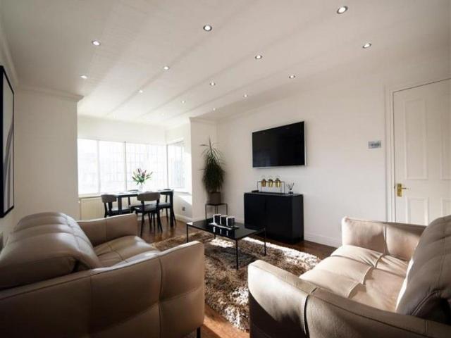 2 Bedroom Apartment To Let