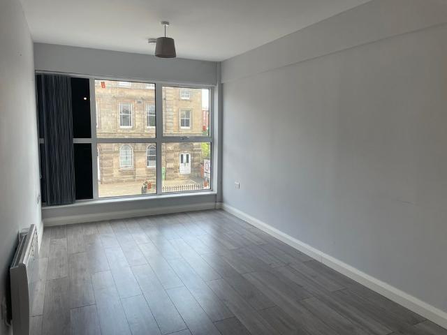 2 bedroom apartment to let
