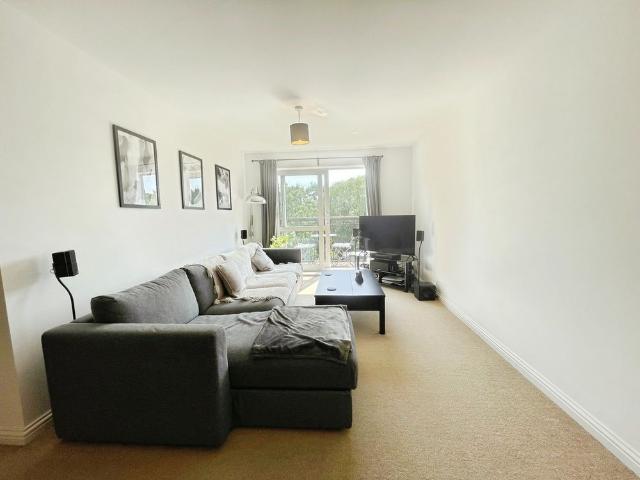 2 bedroom Apartment to let