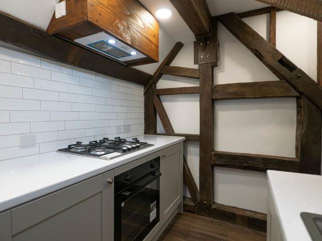 2 bedroom apartment to let