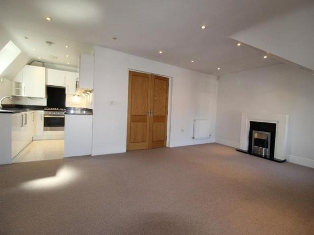 2 Bedroom Apartment To Let