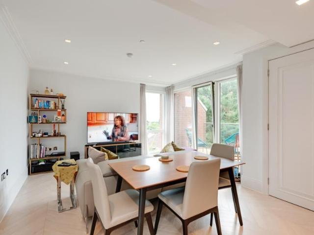 2 Bedroom Apartment To Let