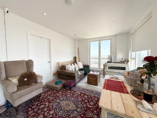2 Bedroom Apartment To Let