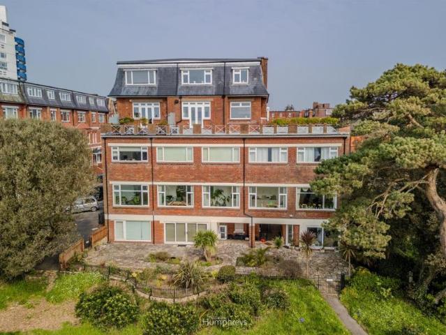 2 bedroom Apartment To Let