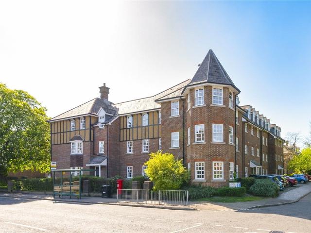 2 Bedroom Apartment to let in Chime Square, St Peters Street, St. Albans, AL3