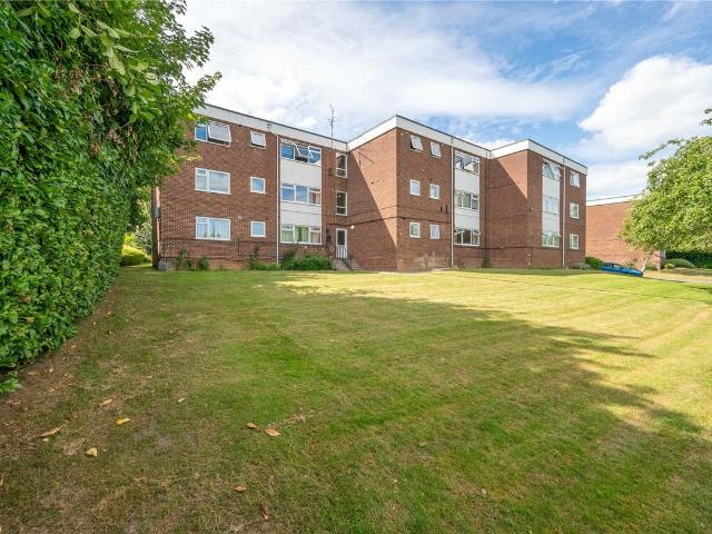 2 Bedroom Apartment to let in Lemsford Road, St. Albans, Hertfordshire, AL1