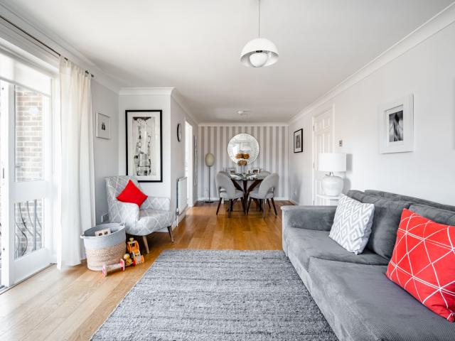 2 Bedroom Apartment To Let in London, E9