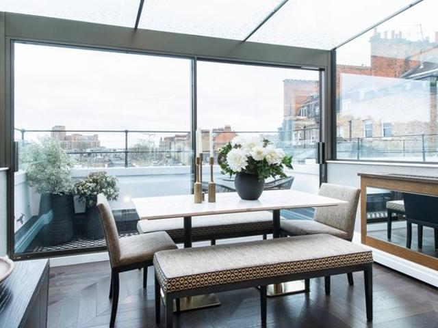 2 bedroom Apartment to let Prince of Wales Terrace, Kensington W8