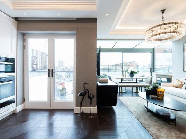 2 bedroom Apartment to let Prince of Wales Terrace, Kensington W8
