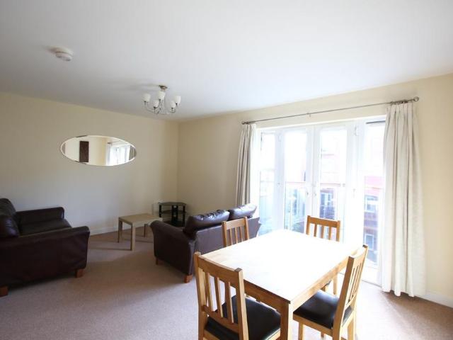 2 bedroom apartment to rent