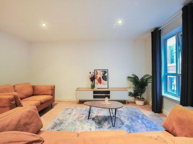 2 bedroom apartment to rent
