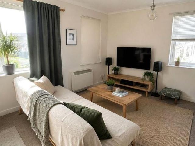 2 bedroom apartment to rent