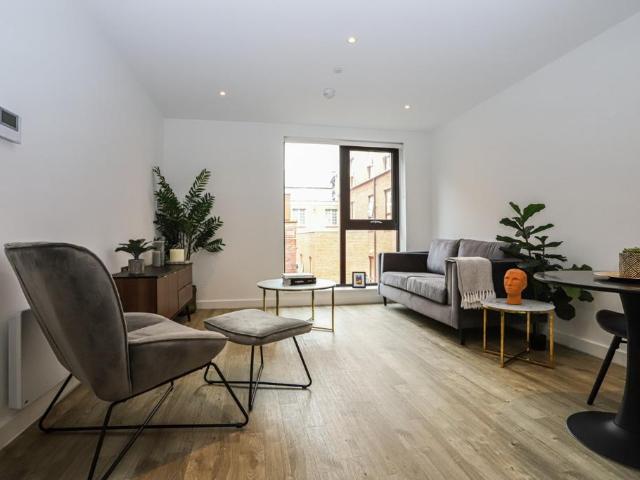 2 bedroom apartment to rent