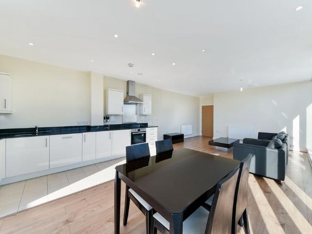 2 bedroom apartment to rent